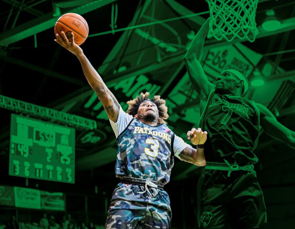 Gallery - Trevis Wyche Basketball